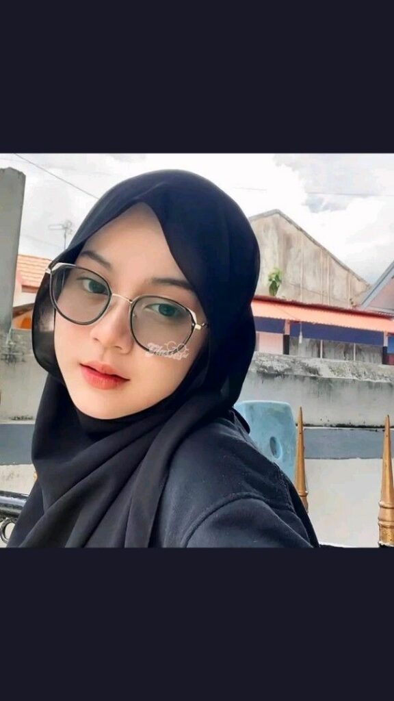 Kumpulan Foto Cewek2 Cantik Berhijab Terbaik dan Terlengkap - Blog Pengajar Tekno