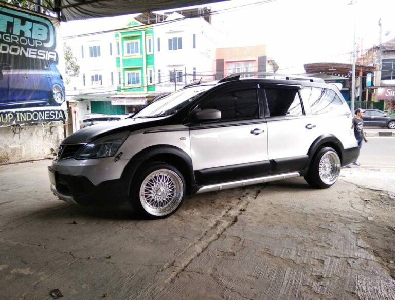 Kumpulan Contoh Modifikasi Grand Livina Putih Keren Terbaik - Blog ...