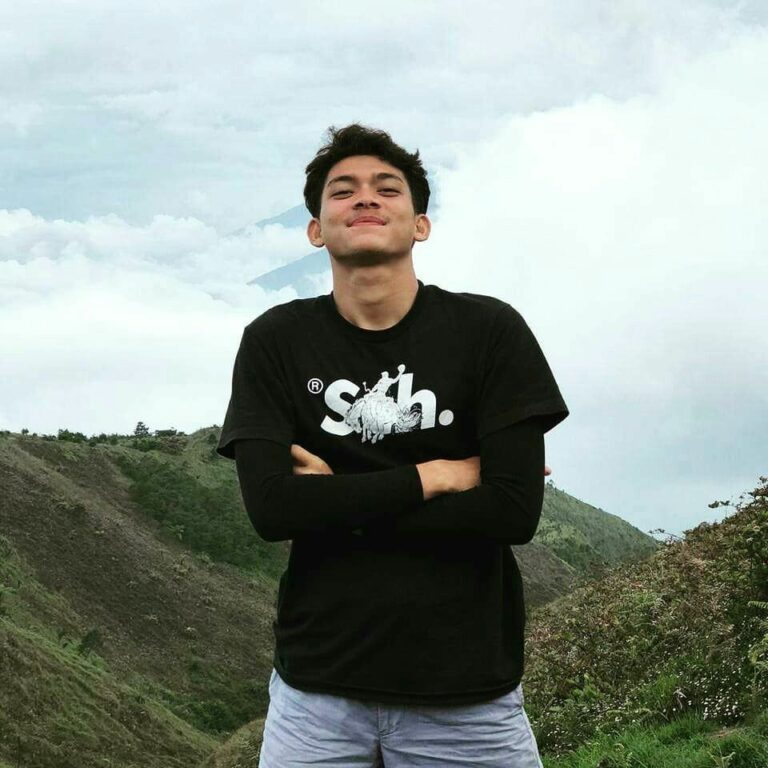 Kumpulan Foto Cowok Ganteng Buat Foto Profil Terbagus - Blog Pengajar Tekno