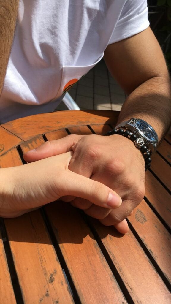 Kumpulan Foto Gandengan Tangan Terbagus dan Terlengkap - Blog Pengajar ...