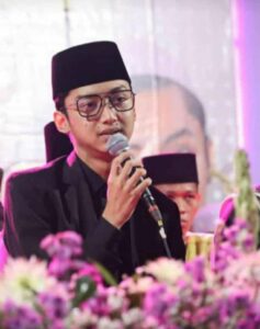 Kumpulan Foto Gus Azmi Terbagus dan Terlengkap - Blog Pengajar Tekno