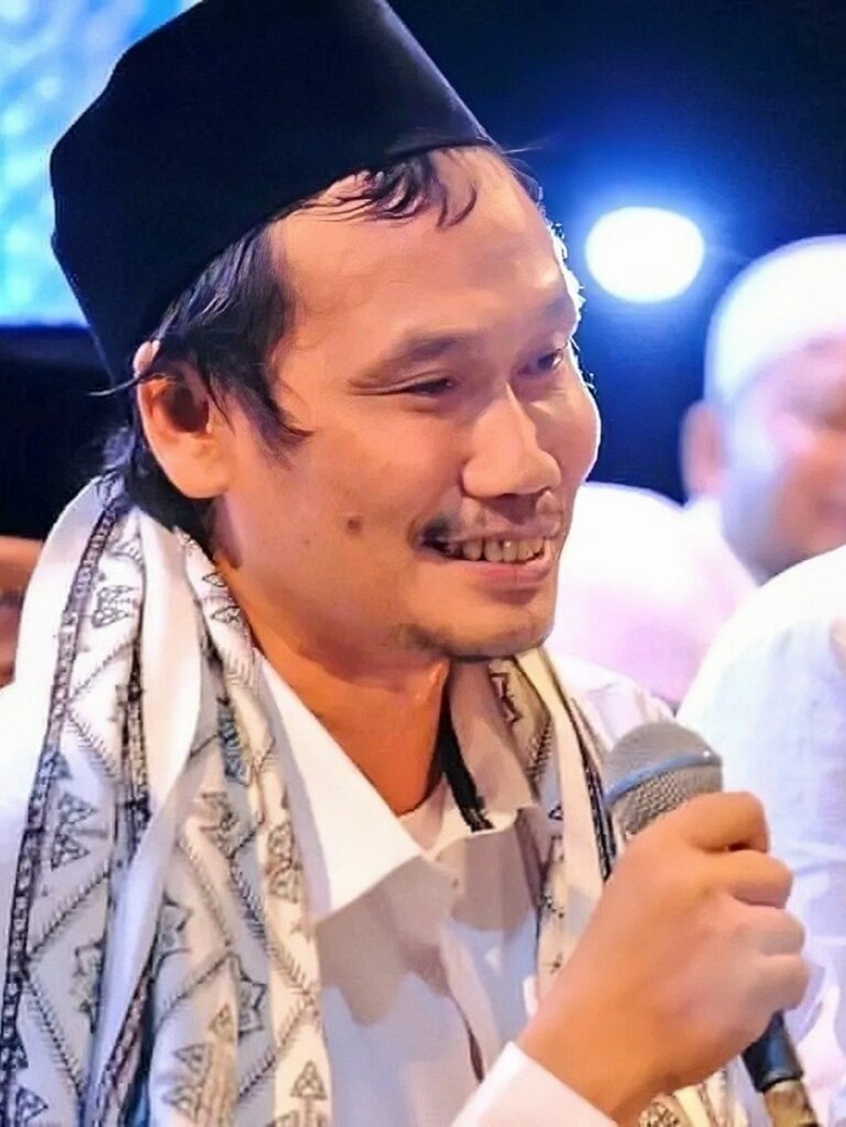 Kumpulan Foto Gus Baha Terbagus dan Terlengkap - Blog Pengajar Tekno