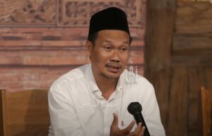 Kumpulan Foto Gus Baha Terbagus dan Terlengkap - Blog Pengajar Tekno