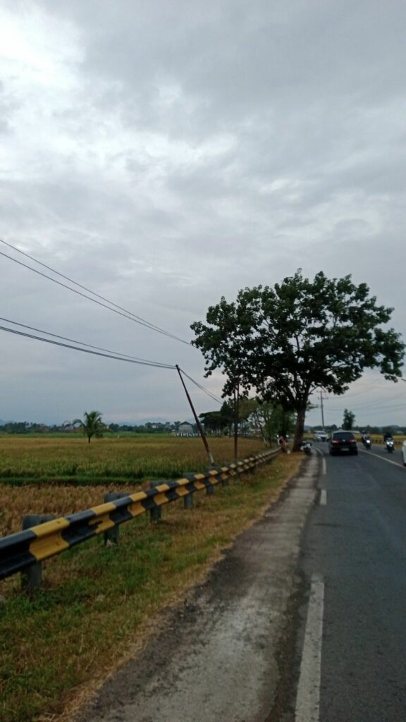 Kumpulan Foto Lagi di Jalan Terbagus dan Terlengkap - Blog Pengajar Tekno