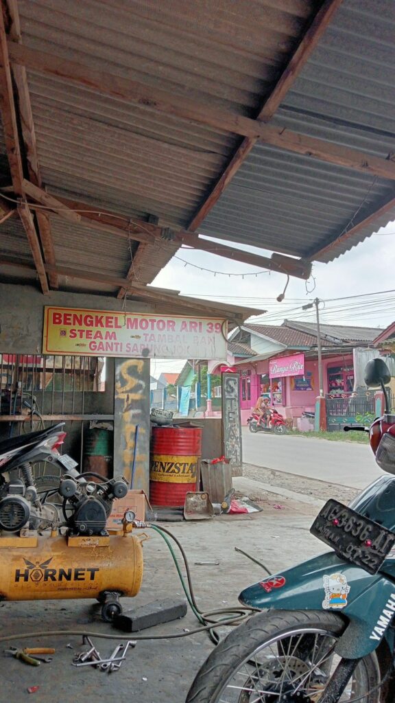 Kumpulan Foto Bengkel Motor Terbagus dan Terlengkap - Blog Pengajar Tekno