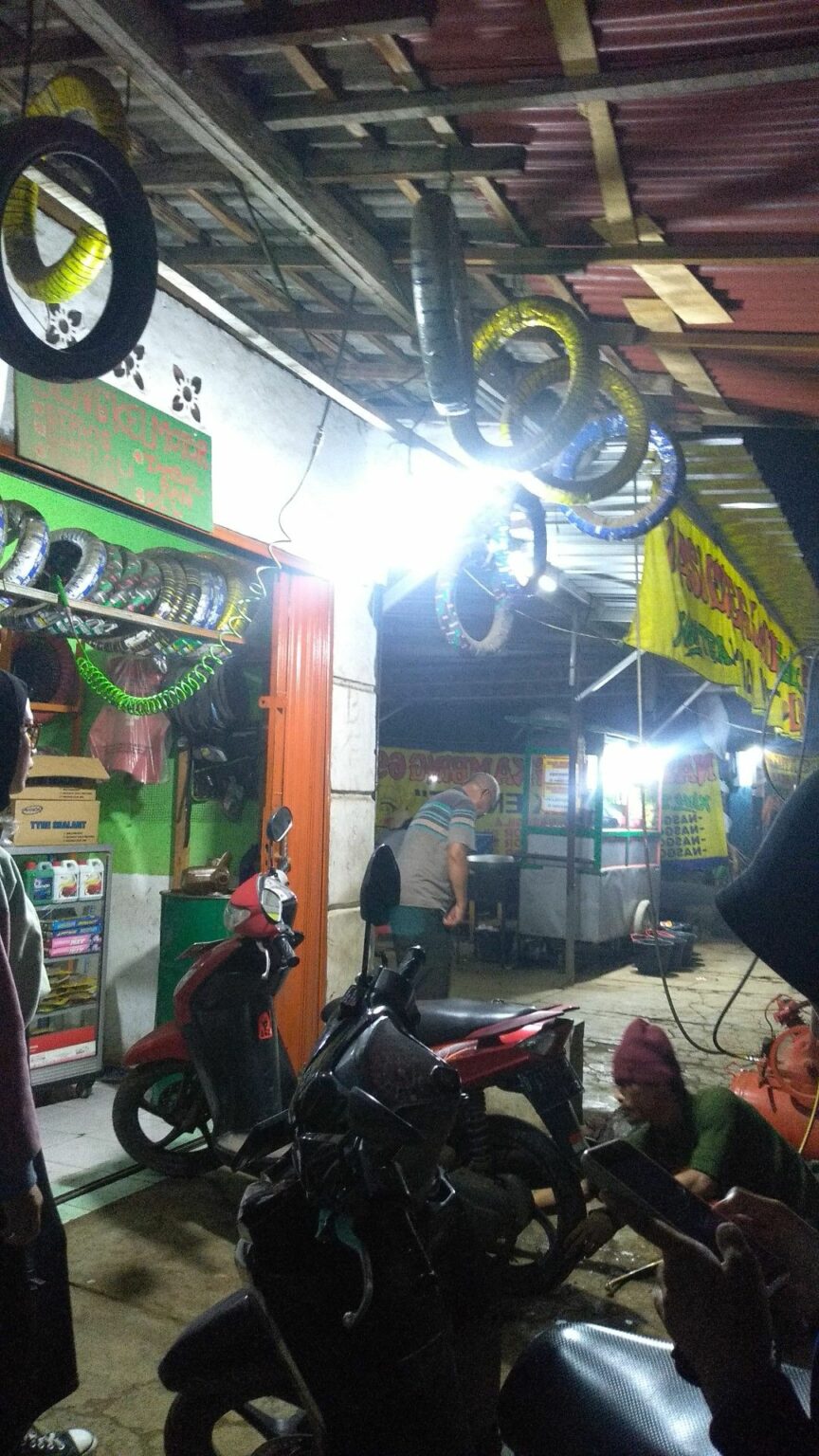 Kumpulan Foto Bengkel Motor Terbagus dan Terlengkap - Blog Pengajar Tekno
