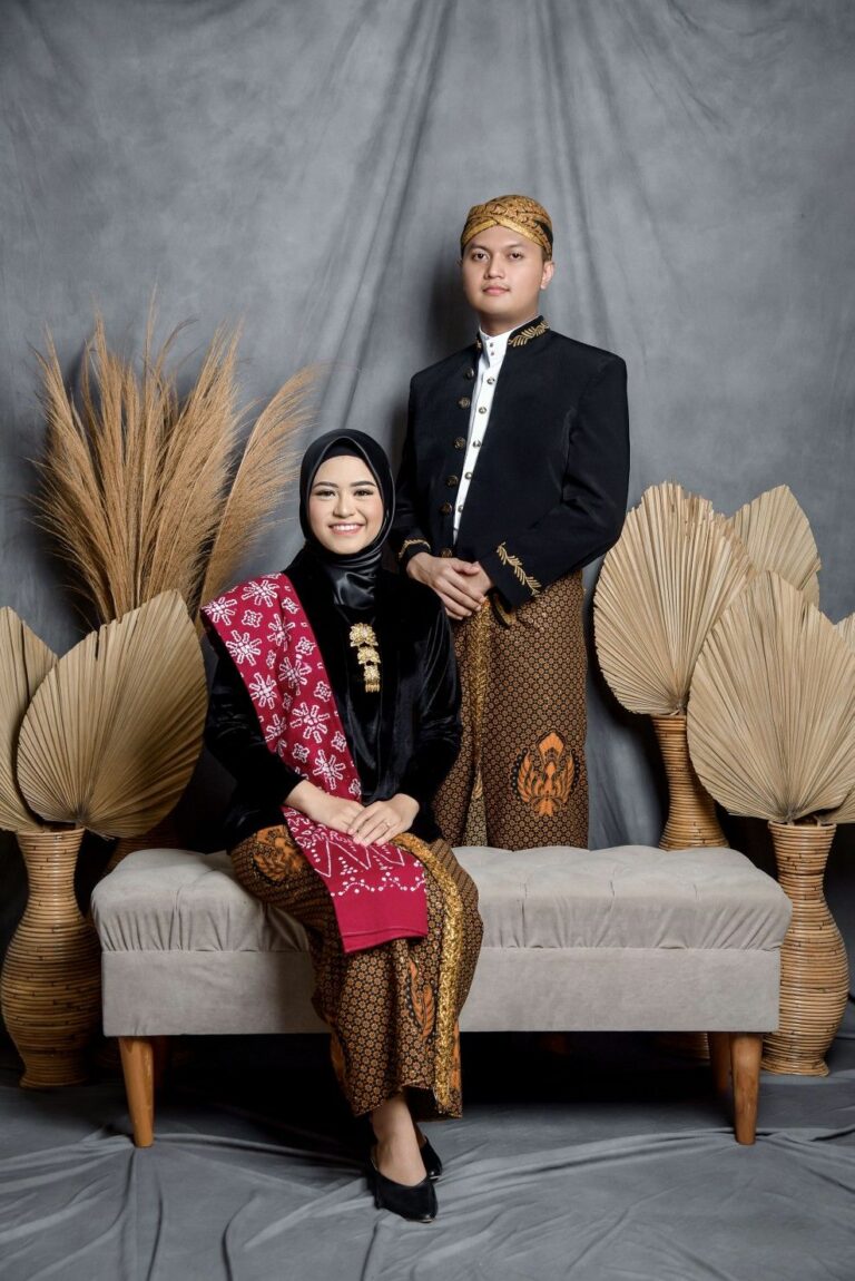 Kumpulan Foto Prewedding Adat Jawa Terbagus dan Terlengkap - Blog ...