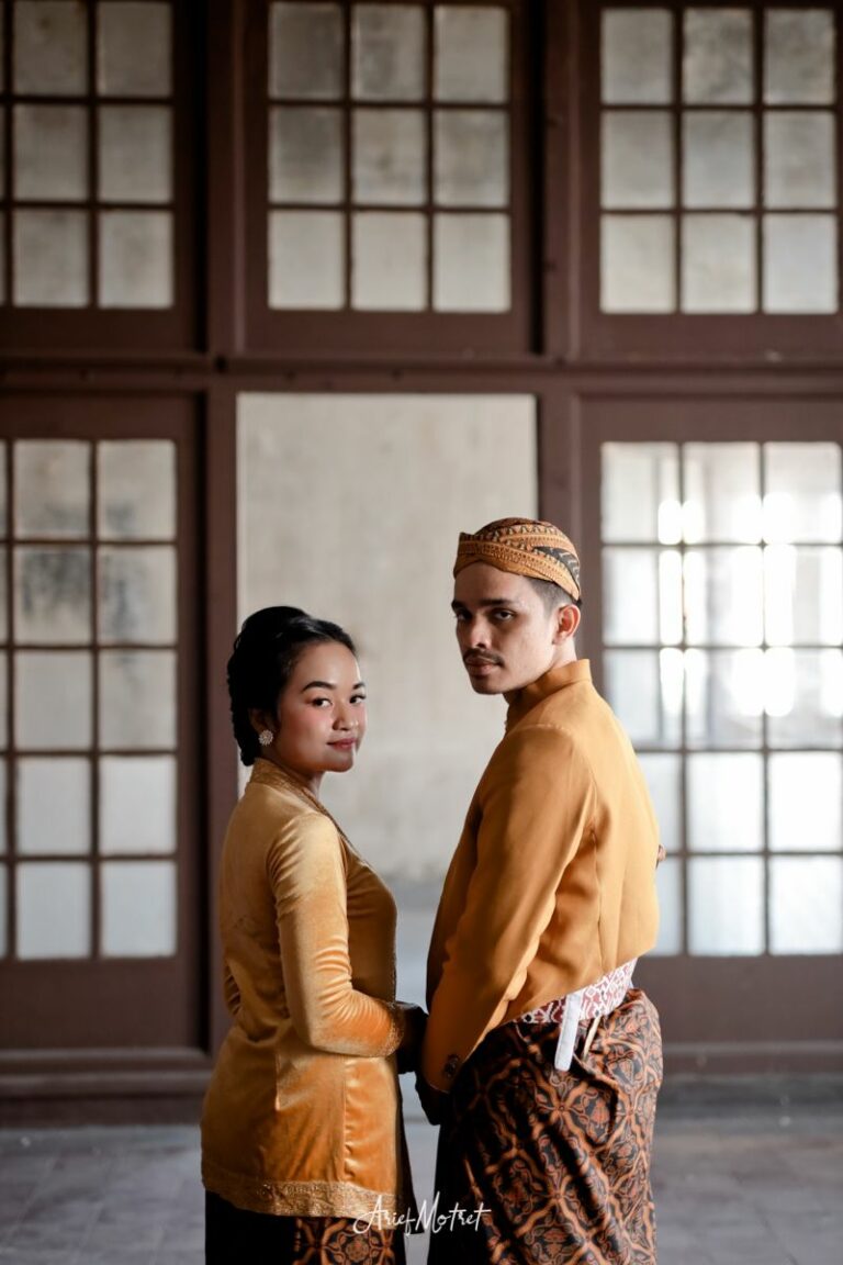 Kumpulan Foto Prewedding Adat Jawa Terbagus dan Terlengkap - Blog ...