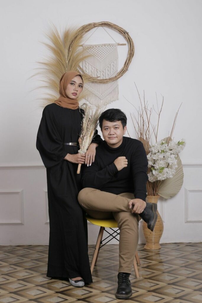 Kumpulan Foto Prewedding Baju Hitam Terbagus dan Terlengkap - Blog ...