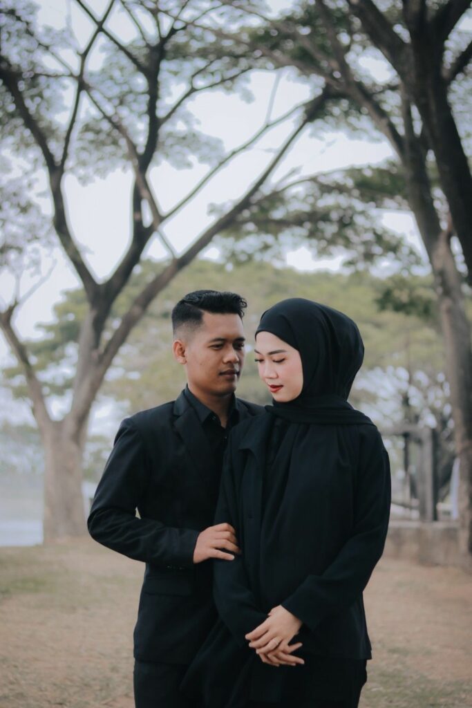 Kumpulan Foto Prewedding Baju Hitam Terbagus dan Terlengkap - Blog ...