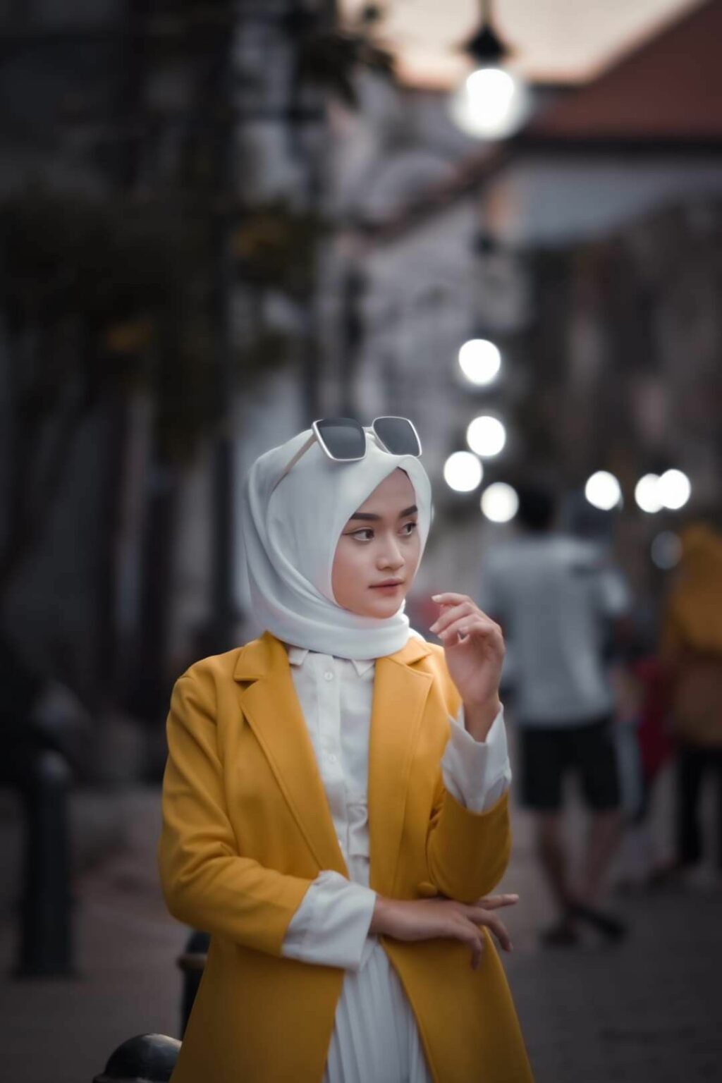 Kumpulan Gaya Foto Berdiri Hijab Terbagus dan Terlengkap - Blog ...