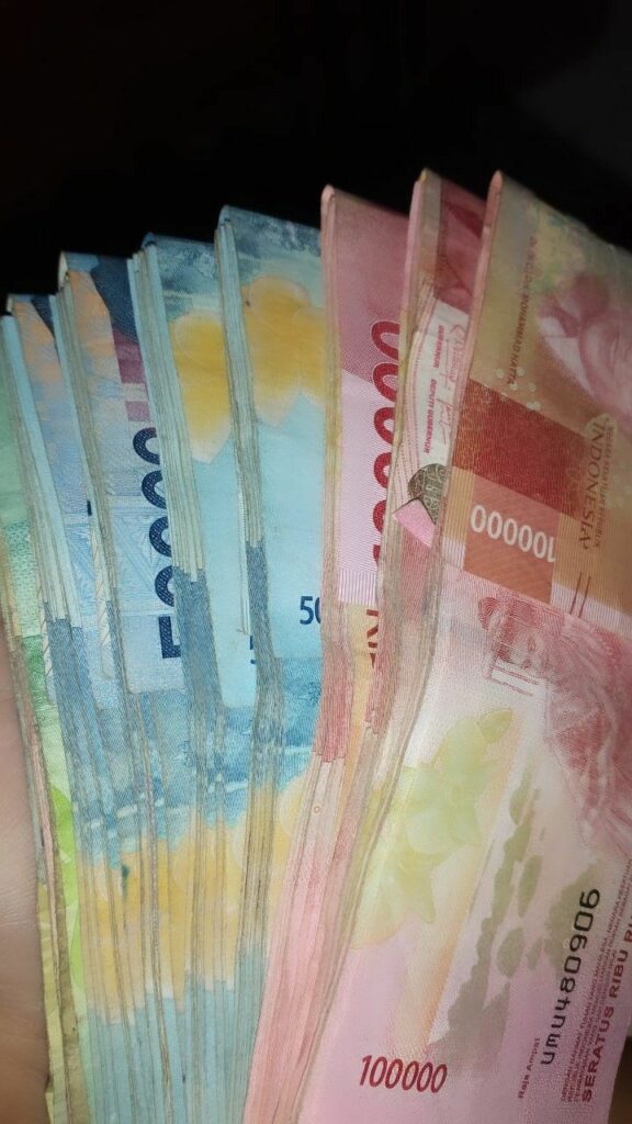 Kumpulan Foto Uang Banyak Paling Tajir Terbagus dan Terlengkap - Blog ...