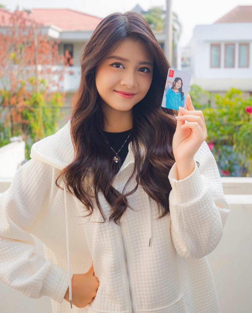 Kumpulan Foto Christy Jkt48 Paling Cantik dan Terlengkap - Blog Pengajar Tekno