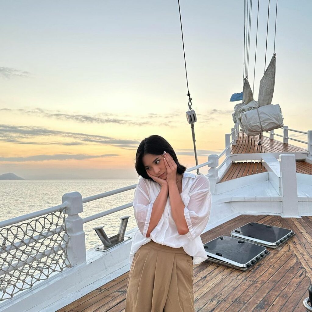 Kumpulan Foto Zee Jkt48 Paling Cantik dan Terlengkap - Blog Pengajar Tekno