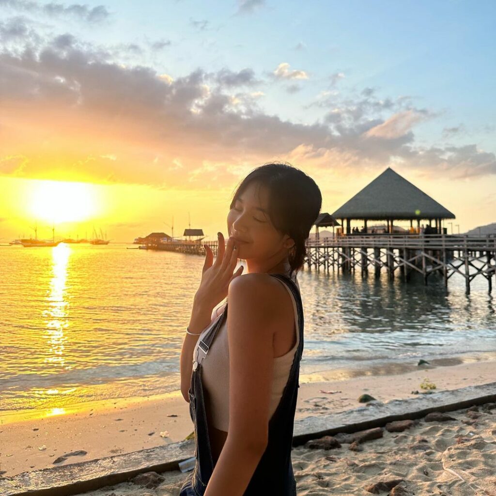 Kumpulan Foto Zee Jkt48 Paling Cantik dan Terlengkap - Blog Pengajar Tekno