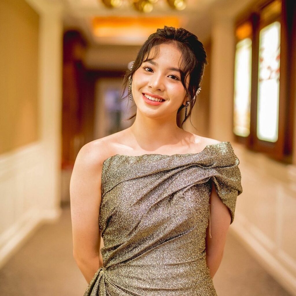 Kumpulan Foto Zee Jkt48 Paling Cantik dan Terlengkap - Blog Pengajar Tekno