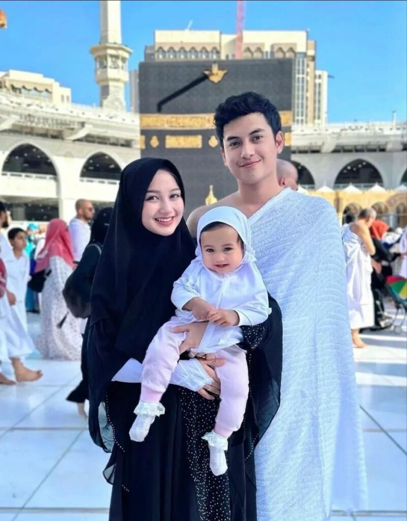 Kumpulan Gambar Keluarga Bahagia Terbagus dan Terlengkap - Blog Pengajar Tekno