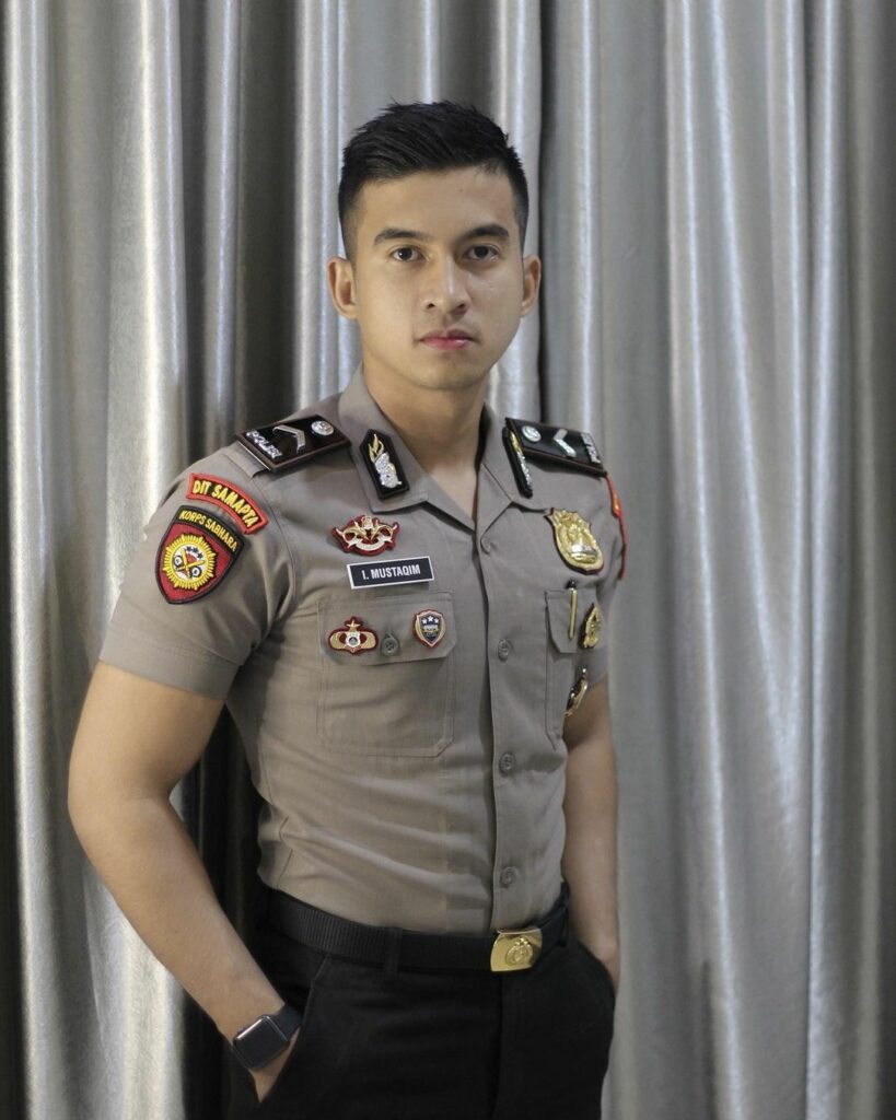 Kumpulan Foto Polisi Ganteng Paling Keren Terbagus dan Terlengkap ...
