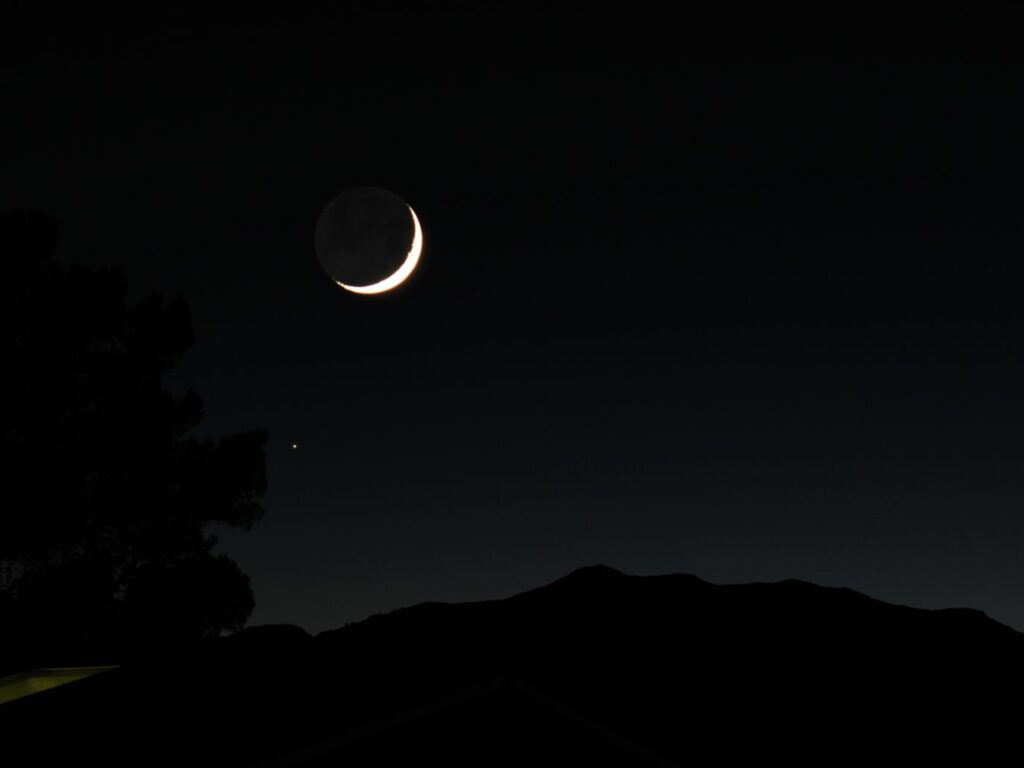 Kumpulan Foto Bulan Sabit Paling Bagus dan Terlengkap - Blog Pengajar Tekno